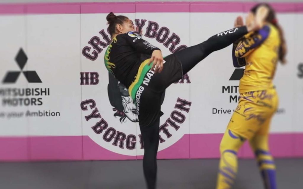 How to throw a rear Head & Low Muay Thai Kick - The Official Website of ...