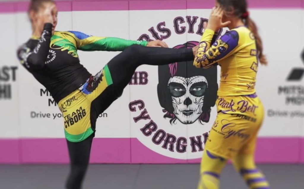 How to throw a Lead Teep with the front leg in Muay Thai - The Official ...