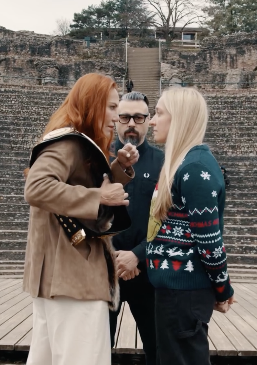 Cris Cyborg faces off with Sara Collins for the first time in Lyon ...